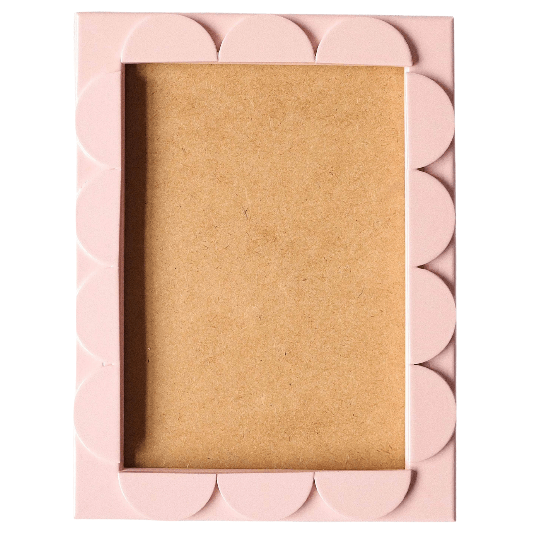 Soft Pink Lacquered Scallop Frame | Maison Flâneur
