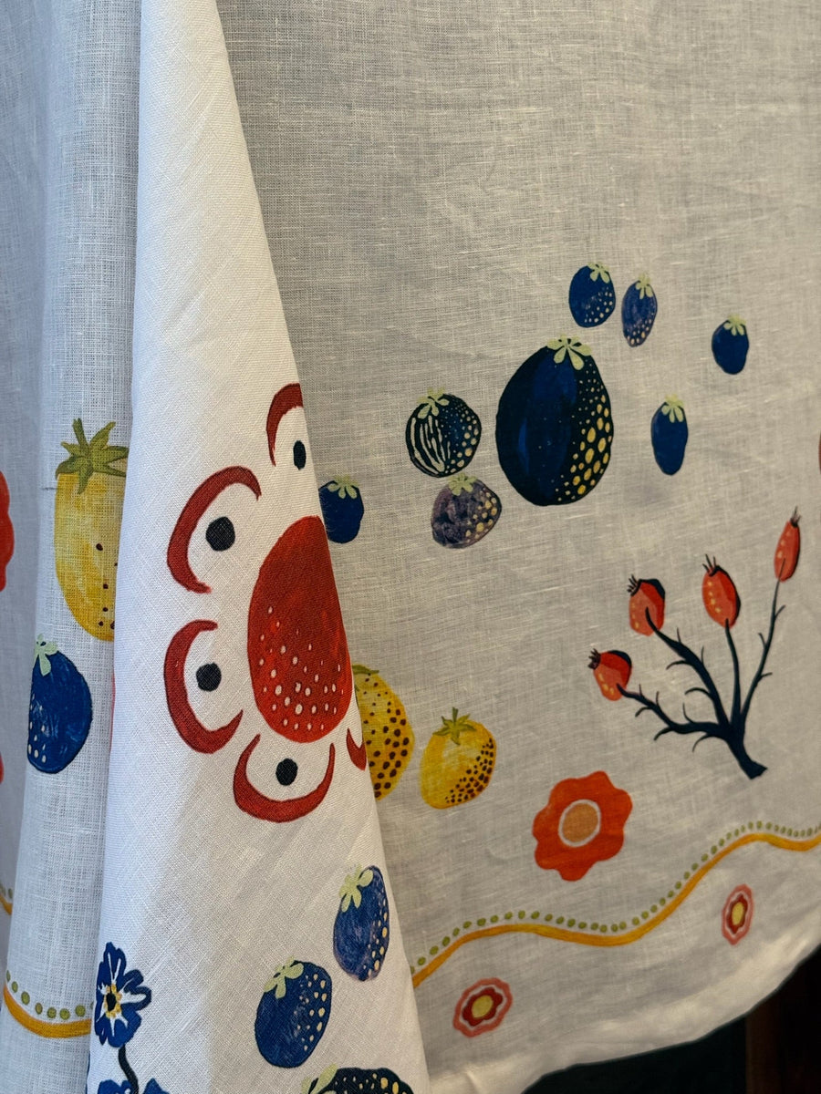 Scalloped Edge Fruits and Flora Table linen | Maison Flâneur