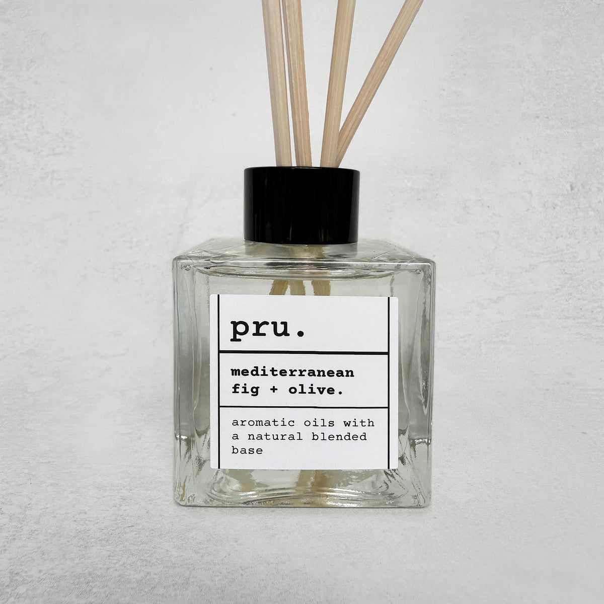 Natural Reed Diffuser Mediterranean Fig + Olive | Maison Flâneur